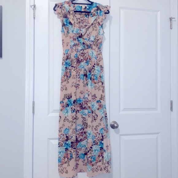 Monteau | Dresses | Monteau Floral Maxi | Poshmark